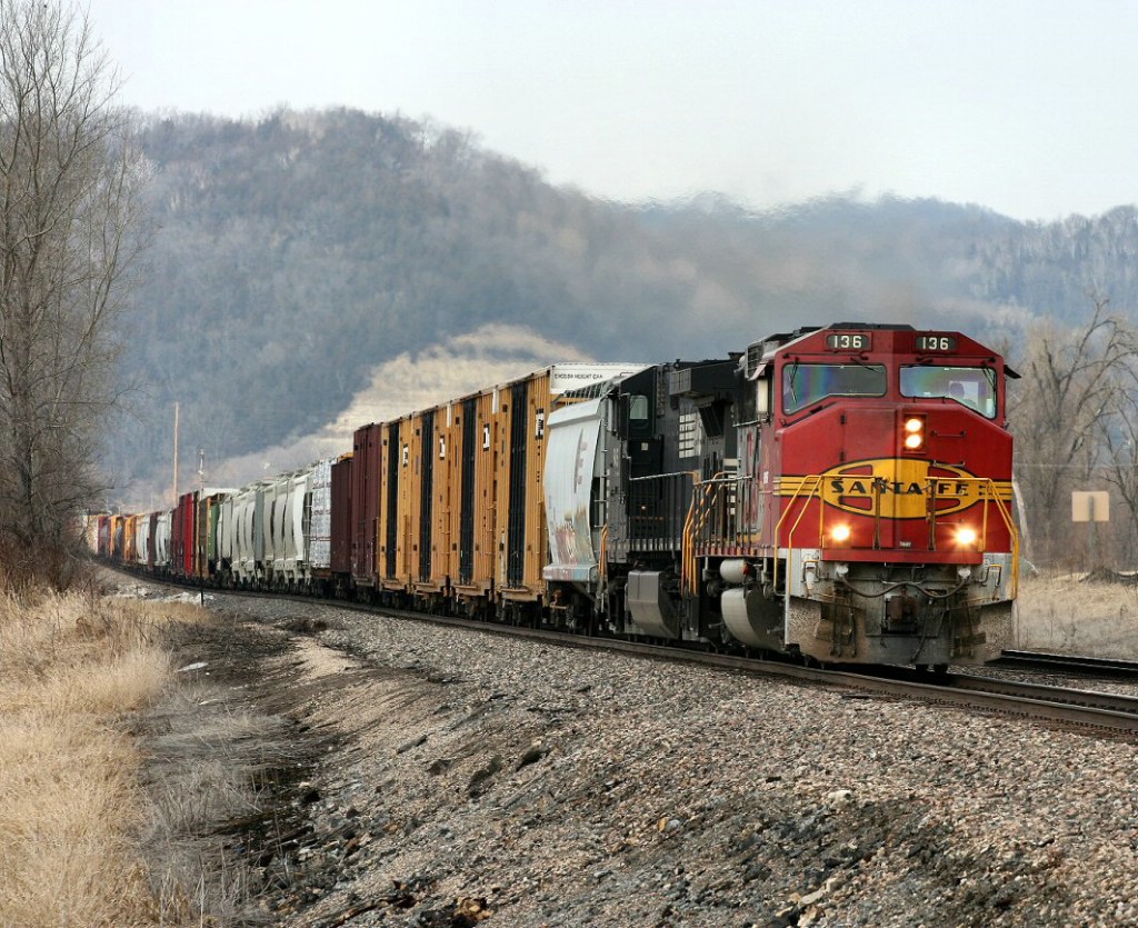 BNSF 136
